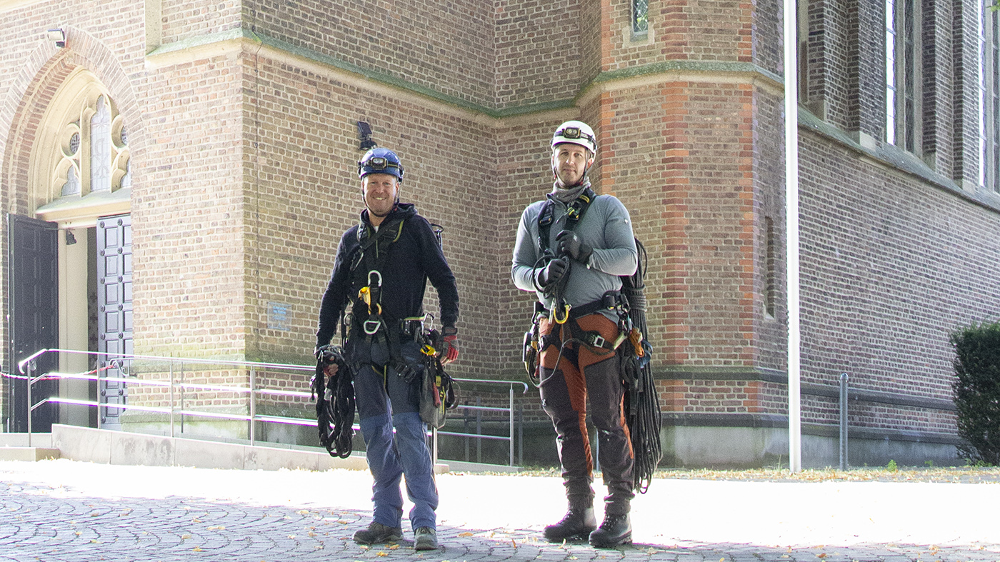 Industriekletterer machen Kirchendach wieder dicht - Isselburg-Live
