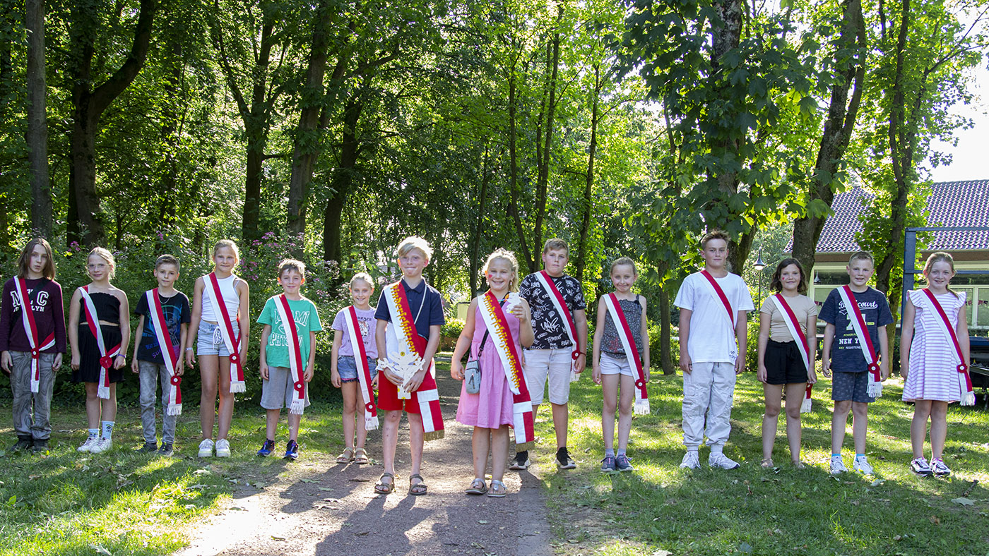 Xavier Wensing und Lia Driever regieren bei den Anholter Kinderschützen ...